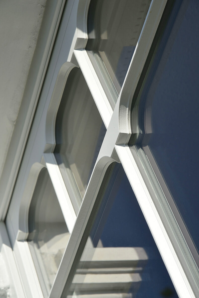 Slim Sash Windows | London | Tombstone design glazing